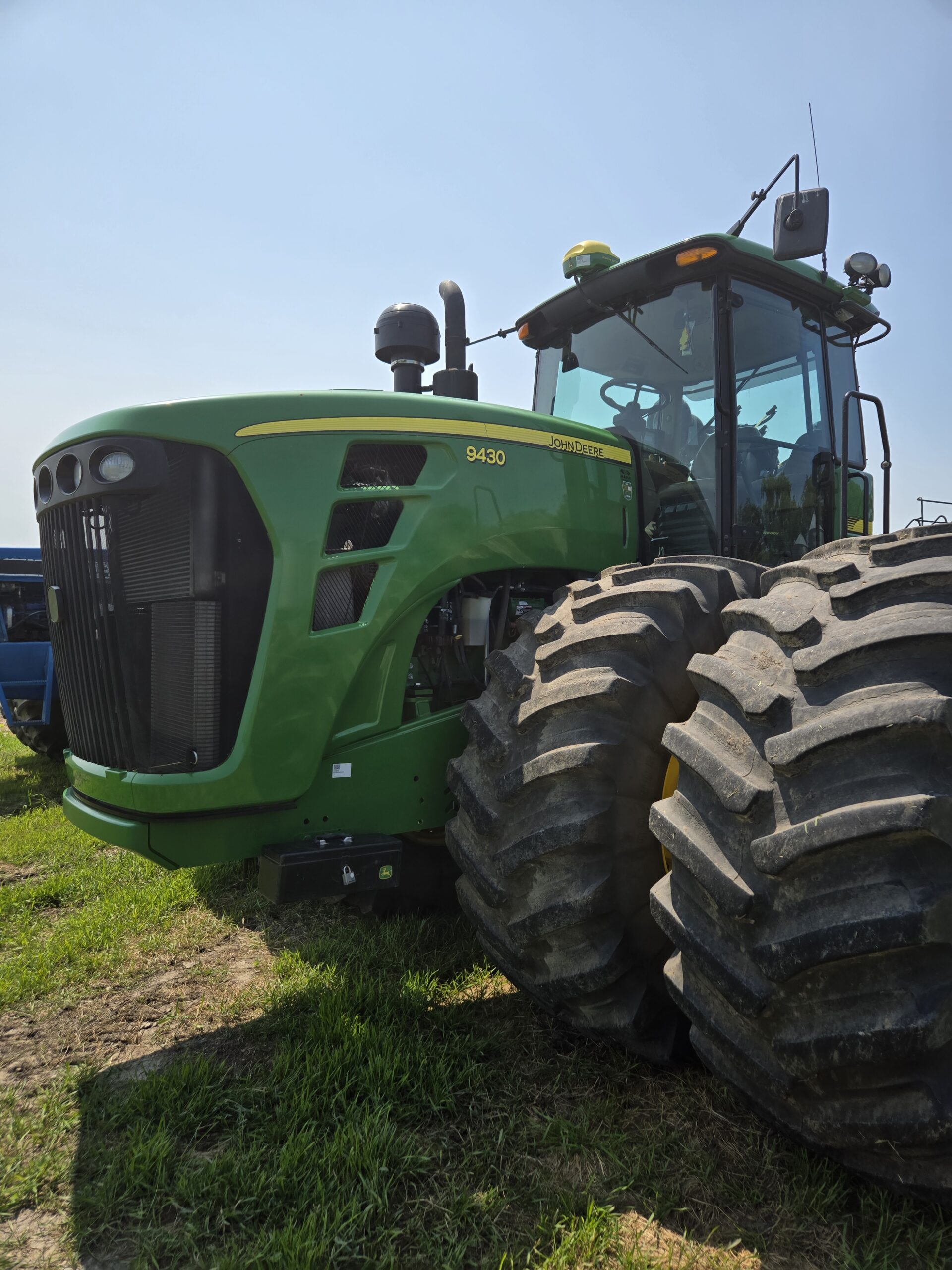 JOHN DEERE 9430 TRACTOR - Farmoury